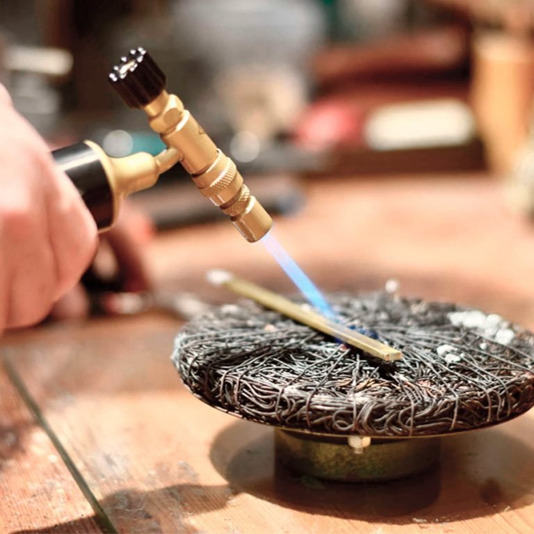Terra i Pell – Ceramics & Leather Studio
